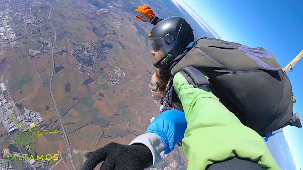 Skydiving in Barcelona: Everything you need to know